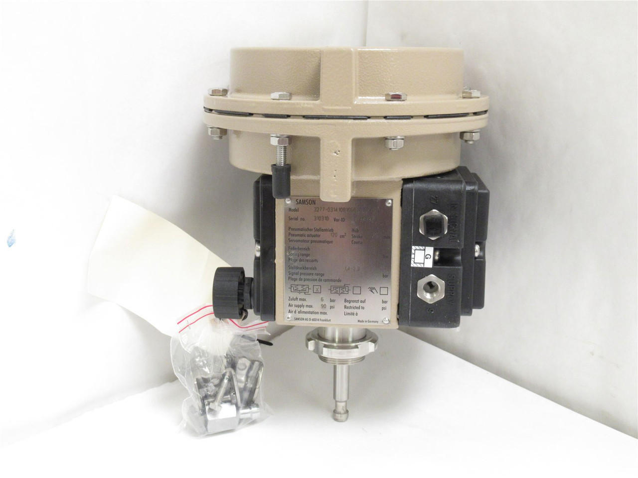 Samson 3730-3 Electro Pneumatic Positioner ((HART) Wi/3277 Pneumatic ...