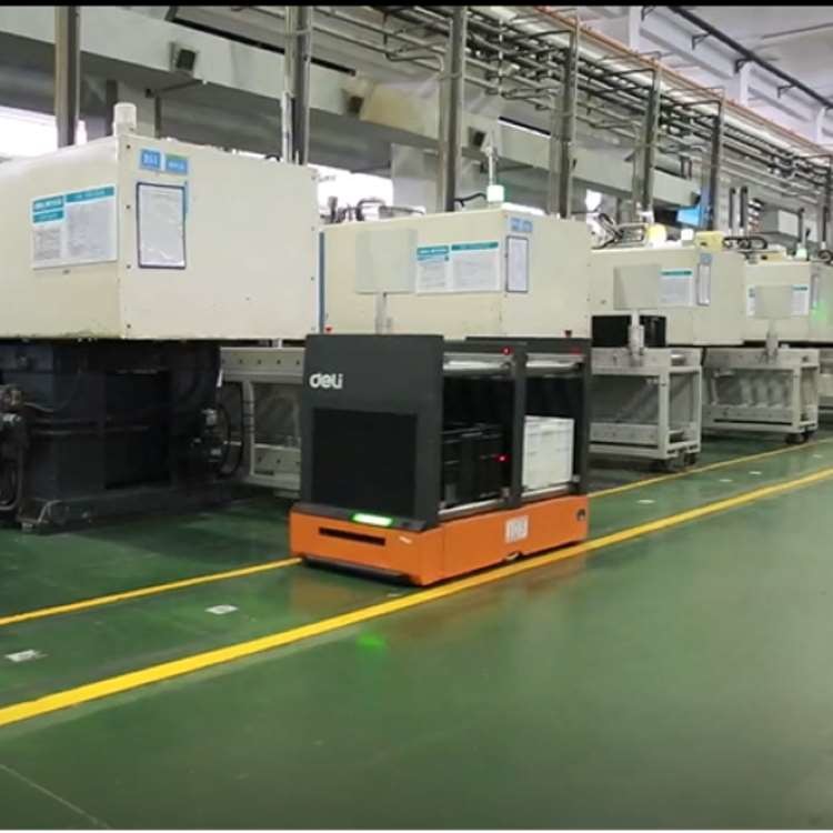 AGV Robot Q3-600C Lượng hữu ích 600kg Với CNGBS Cobot Robot Arm For Automation Project Như AGV